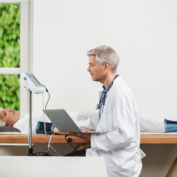 Microlife WatchBP Office ABI - Cardiovascular Screening Device (Cuffs ...